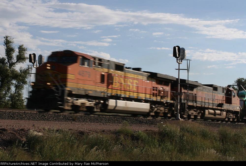 BNSF 4879